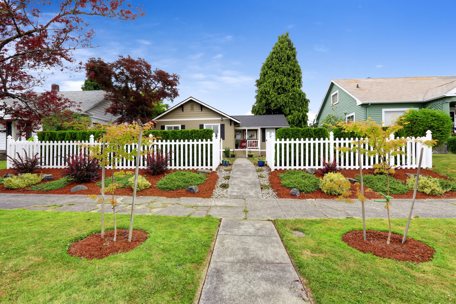 Front Yard Fencing Ideas for Enhancing Curb Appeal - LongFence